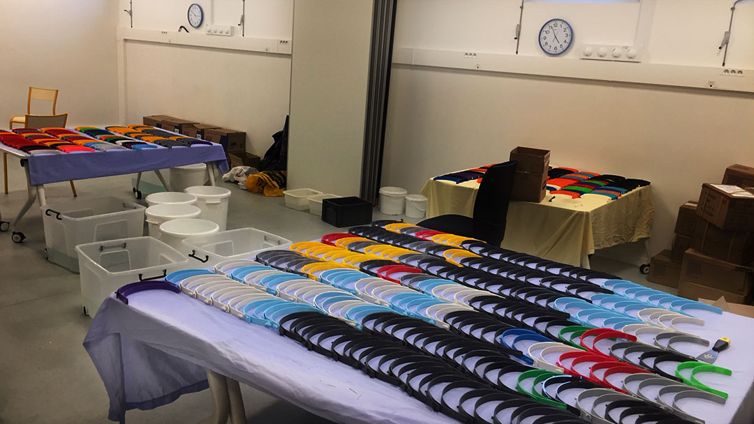 Produire des visières dans l’urgence : une aventure au Parcc - Inserm pro